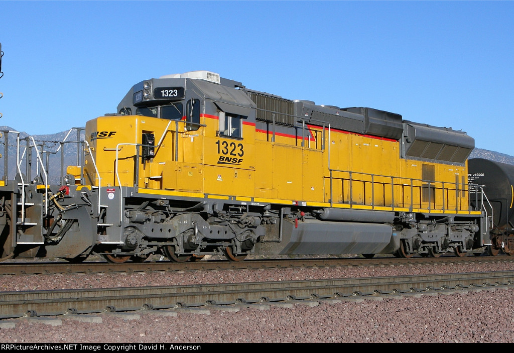 BNSF 1323